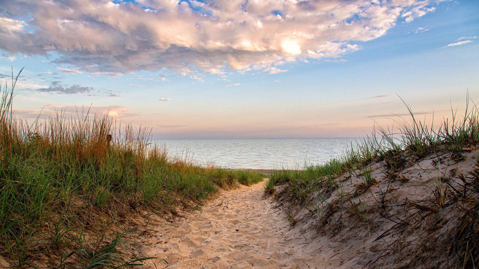Parque Nacional de las Dunas en Indiana, a Orillas del Lago Michigan
